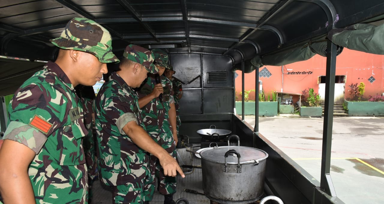 Kendaraan Dapur Lapangan Bekangdam Pattimura Siap Dukung Pembangunan ...